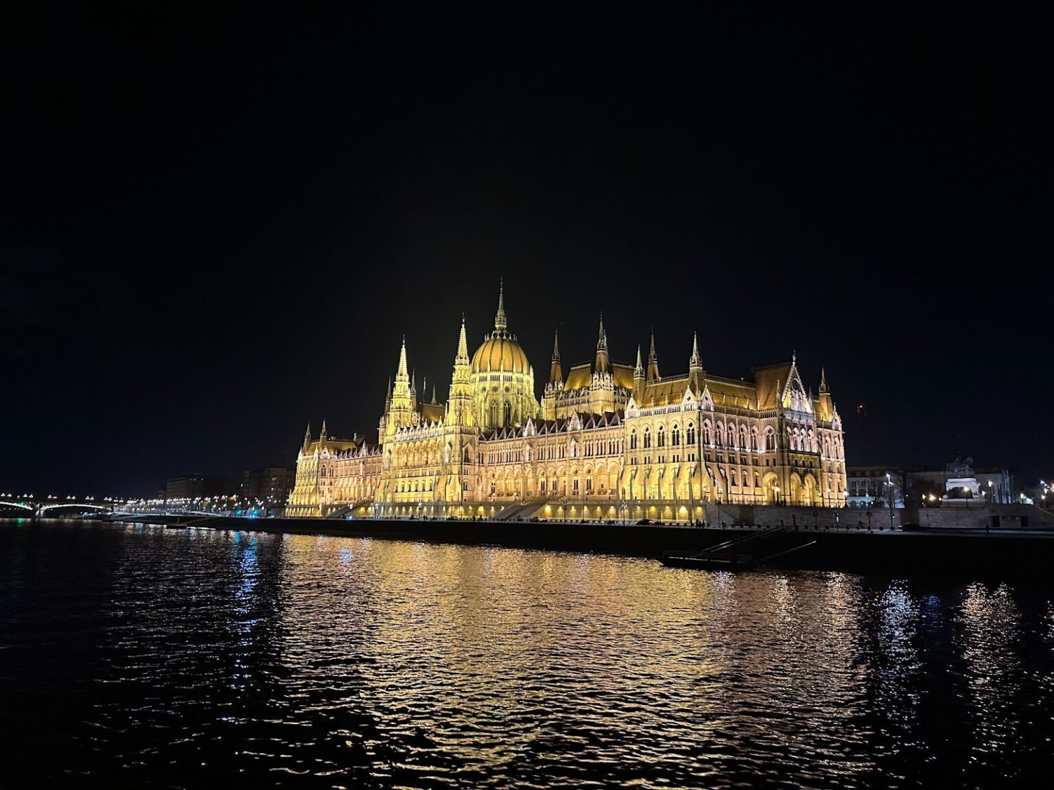 🌐 How to Choose the Perfect River Cruise Line for Your Travel Style ...